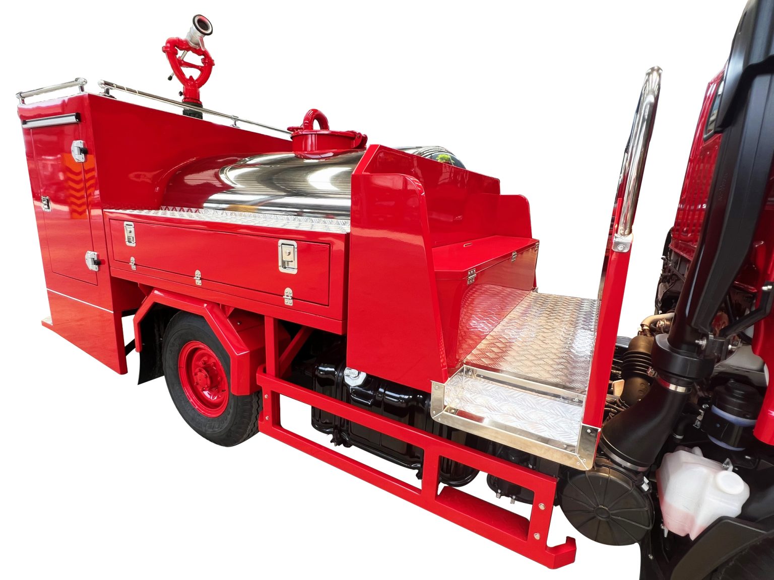 Isuzu QLR77 Mini Fire Fighting Tanker with 1000 Liters Water capacity ...
