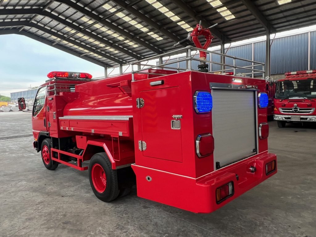 Mitsubishi Canter FE Fire Fighting Tanker 2000 Liters Capacity With ...