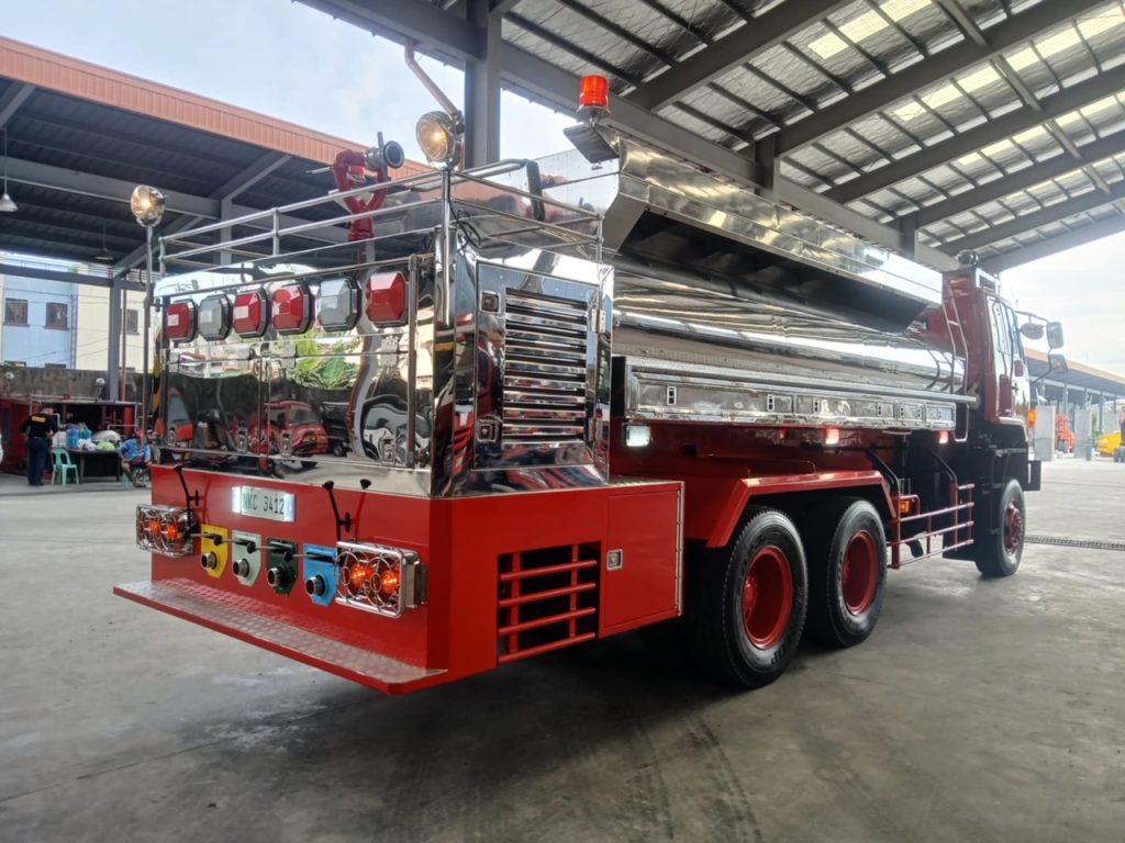 Isuzu CXW71 Off-Road 6X6 10 Wheeler Stainless Steel Fire Fighting ...