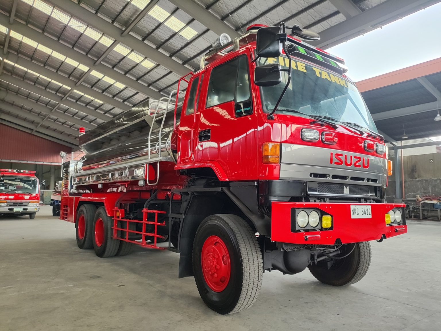 Isuzu CXW71 Off-Road 6X6 10 Wheeler Stainless Steel Fire Fighting ...